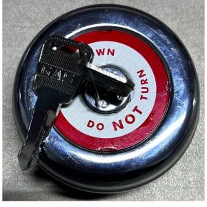 TAPA DE GASOLINA CON LLAVE GW-002 - 33 mm